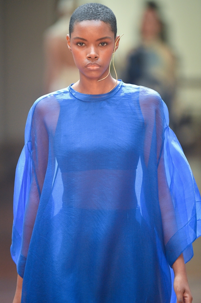 Lenny Niemeyer cria prêt-à-porter plástico na SPFW | A Gazeta